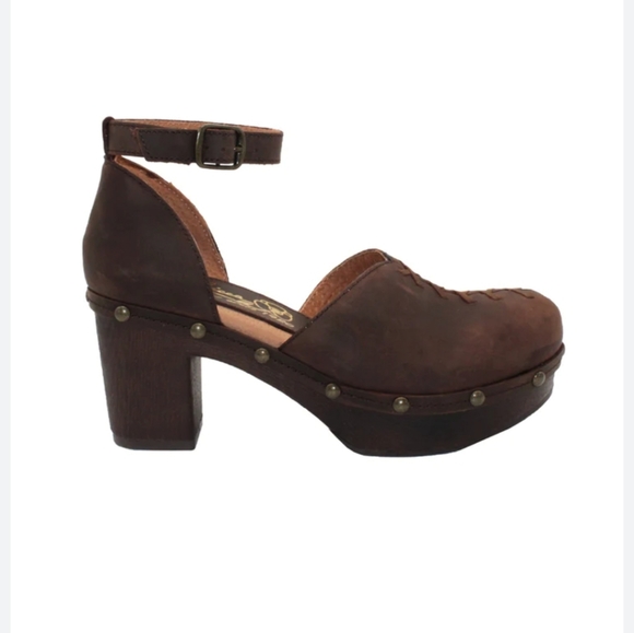 Sbicca | Shoes | Sbicca Donerail Leather Chunky Clog Heels With Braided ...